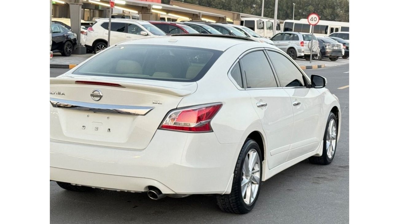 Used Nissan Altima SL 2014 for sale in Sharjah - 716219