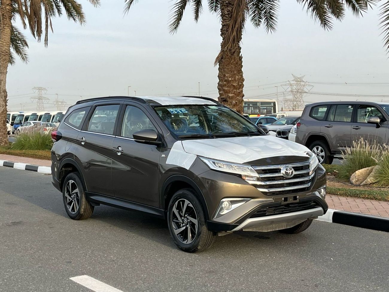 New Toyota Rush RUSH G 1.5L 7 SEATS 2023 for sale in Dubai - 711498
