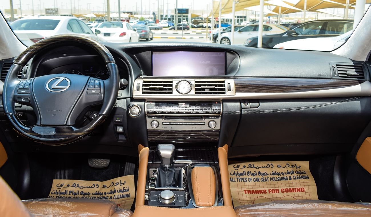 Used Lexus LS460 2014 for sale in Dubai - 235084