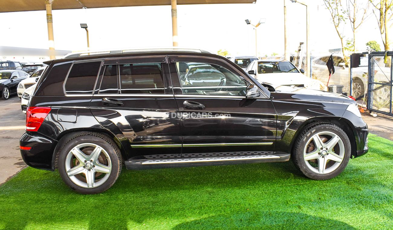 Used Mercedes-Benz GLK 350 2015 for sale in Dubai - 650540