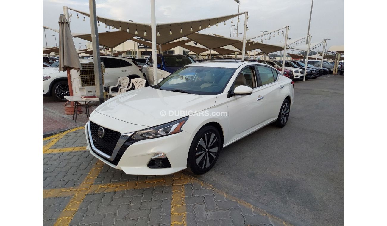 Used Nissan Altima SL 2019 for sale in Sharjah - 622164