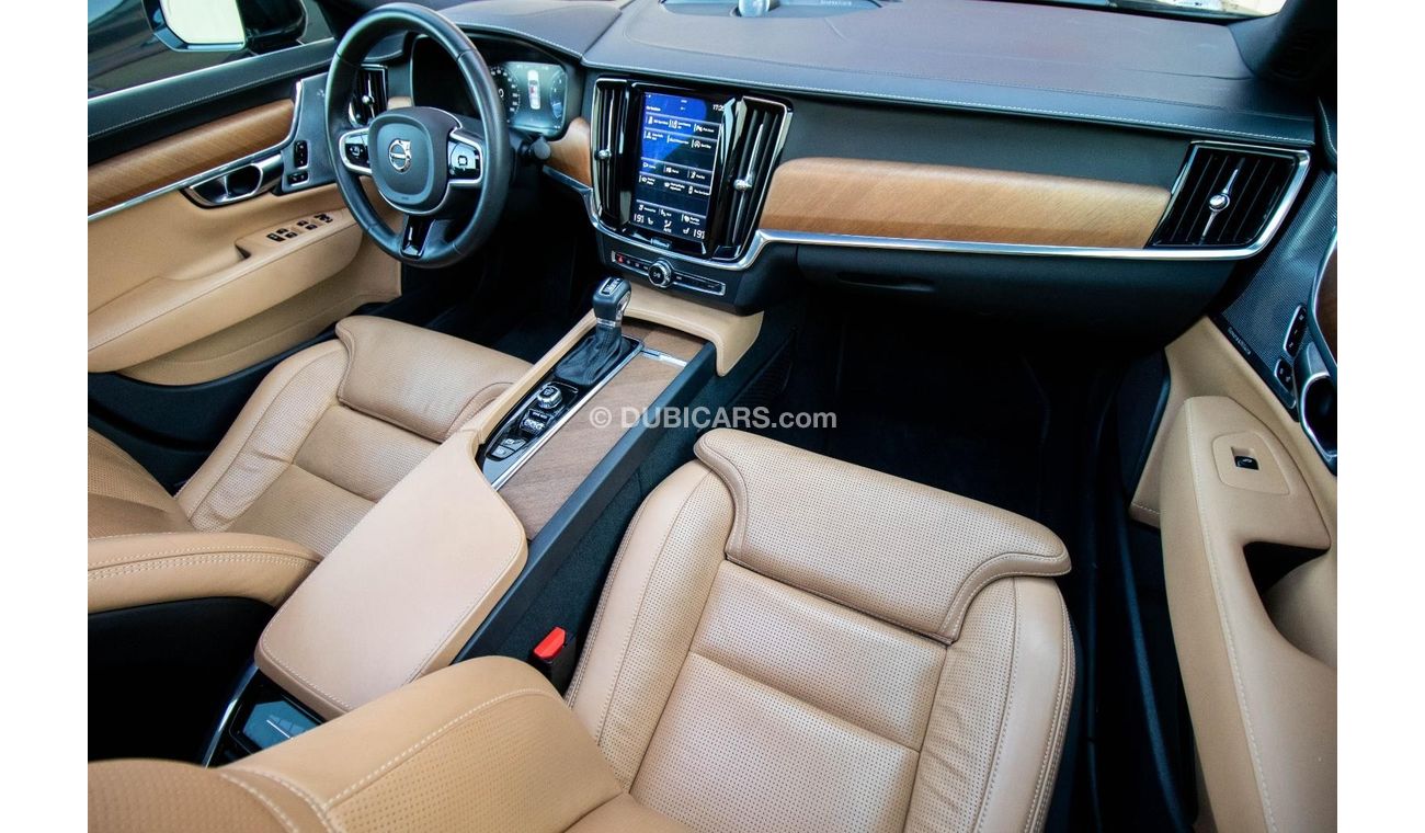 Used Volvo S90 90 2018 for sale in Dubai - 581815