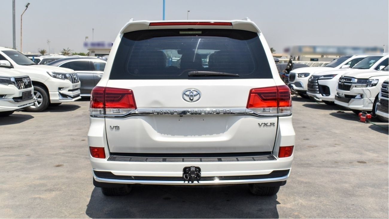 Used Toyota Land Cruiser VXR V8 2016 for sale in Dubai - 759528