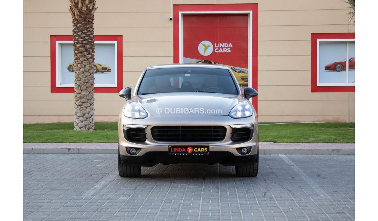 Used Porsche Cayenne 92A 2015 for sale in Dubai - 537457