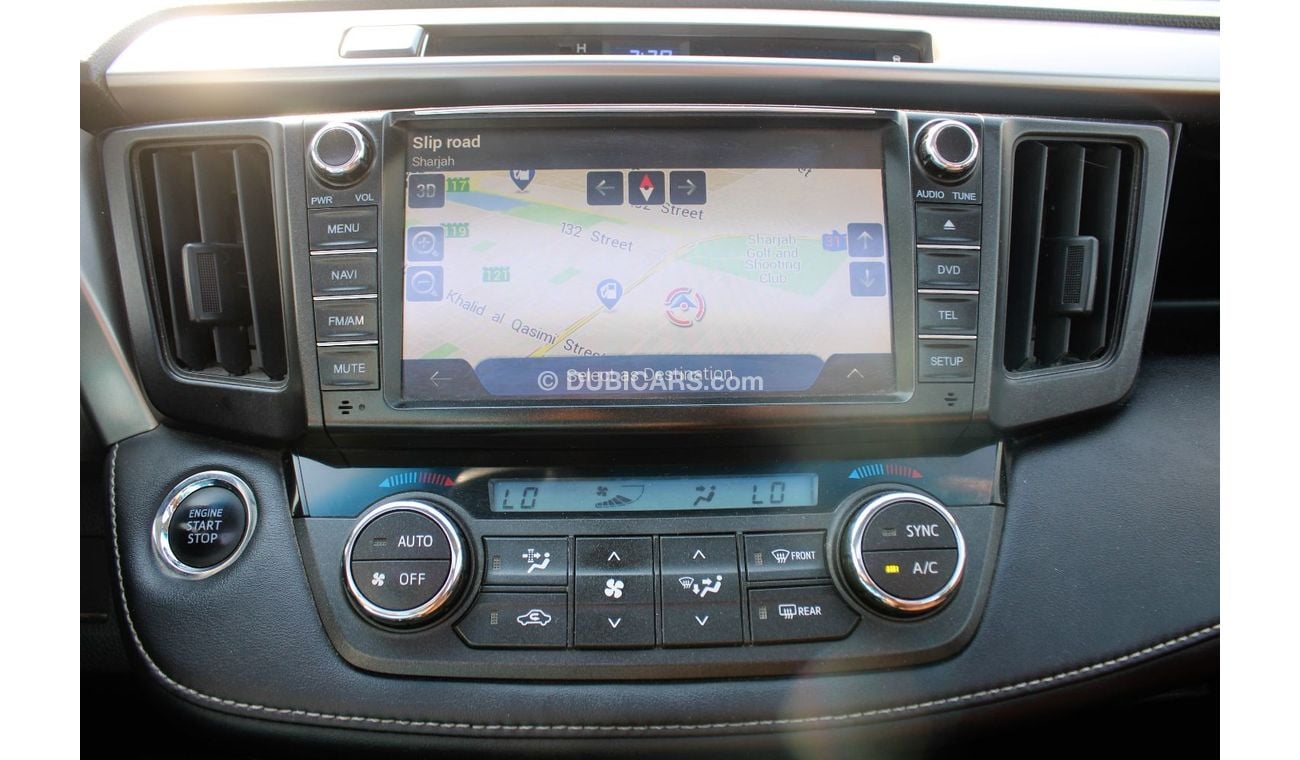 Used Toyota RAV4 ACCIDENTS FREE - GCC - VX - CAR IS IN PERFECT ...