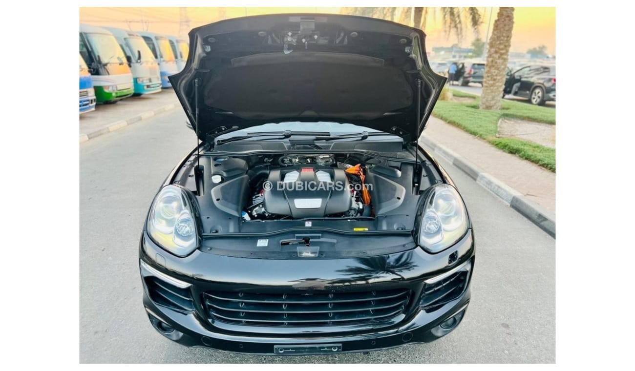 مستعملة بورش كايان أس HYBRID V6 3000CC 2016 للبيع في دبي - 558312
