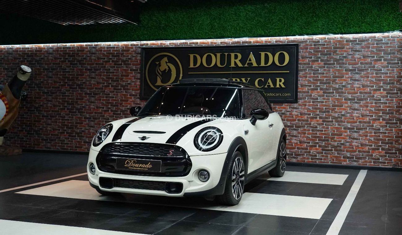 Used Mini Cooper S 2021 for sale in Dubai - 567708