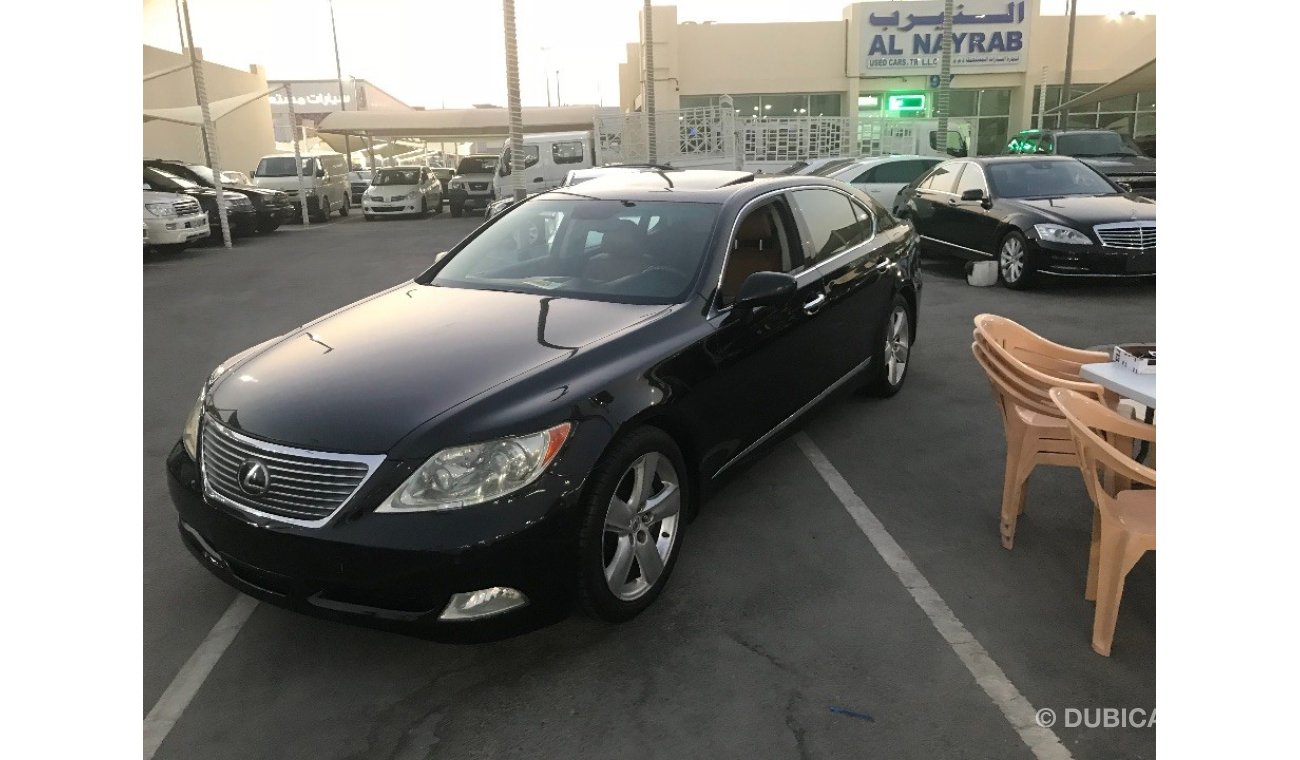 Used Lexus LS460 2008 for sale in Sharjah - 162986