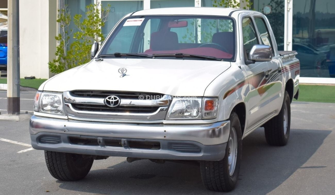 Used Toyota Hilux 2004 for sale in Dubai - 593343