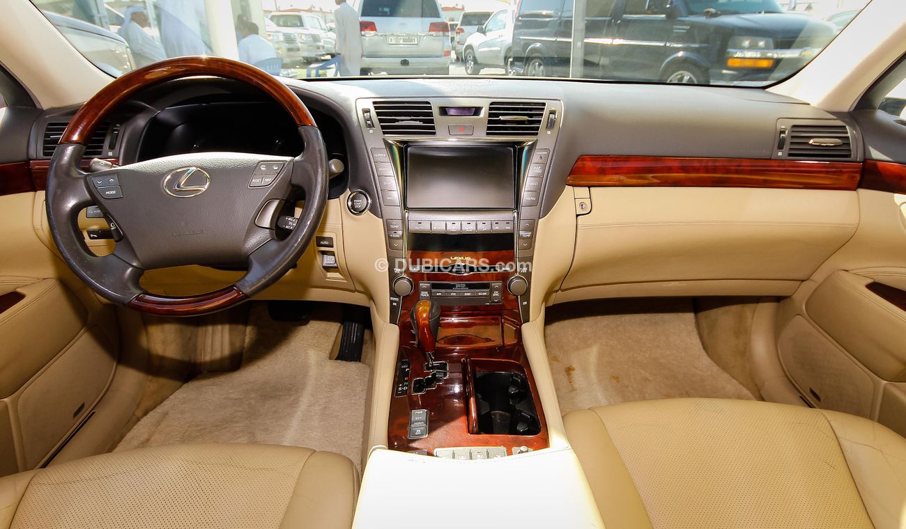 Used Lexus LS 430 2007 for sale in Sharjah - 83029