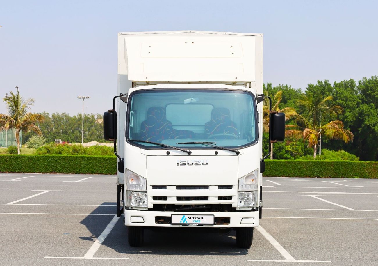Used Isuzu NPR REWARD 3.5TON | TAIL-LIFT | GCC SPECS | WELL MAINTAINED ...