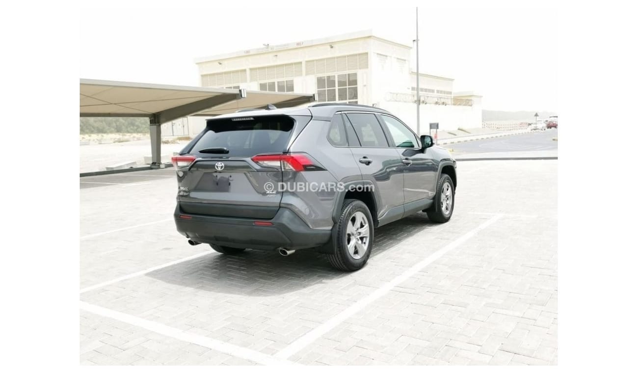 Used Toyota RAV4 XLE - 2022- Grey 2022 for sale in Sharjah - 637042