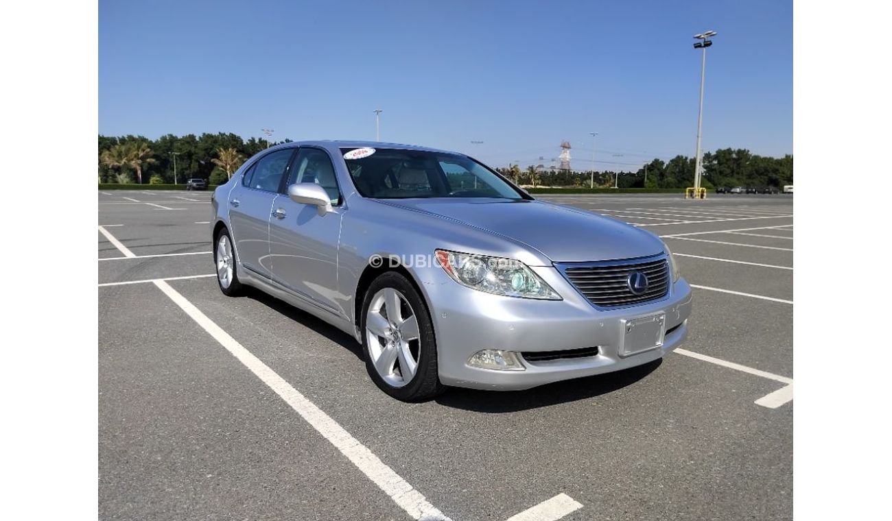 Used Lexus LS460 2009 2009 for sale in Sharjah - 697015