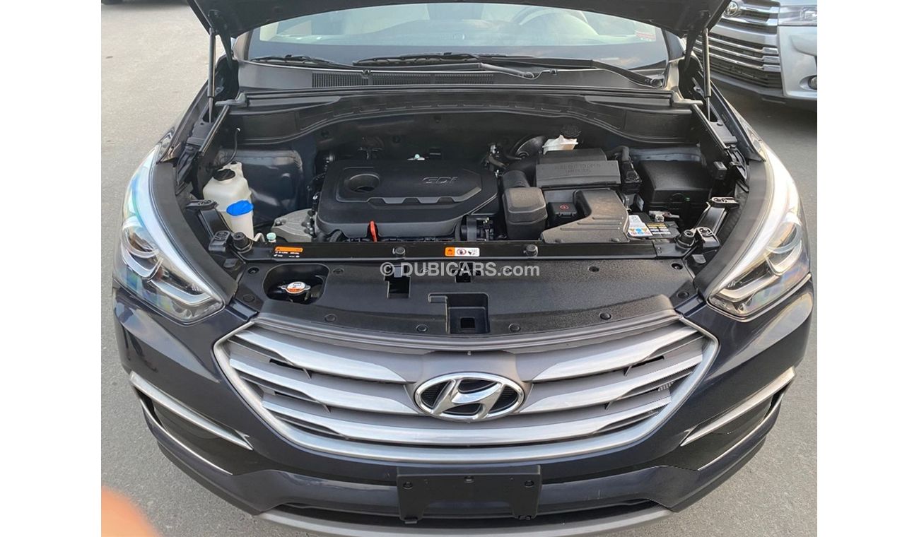Used 2017 Hyundai Santa Fe 4 Cylinder 2.4 L Engine USA specs 43000 AED ...