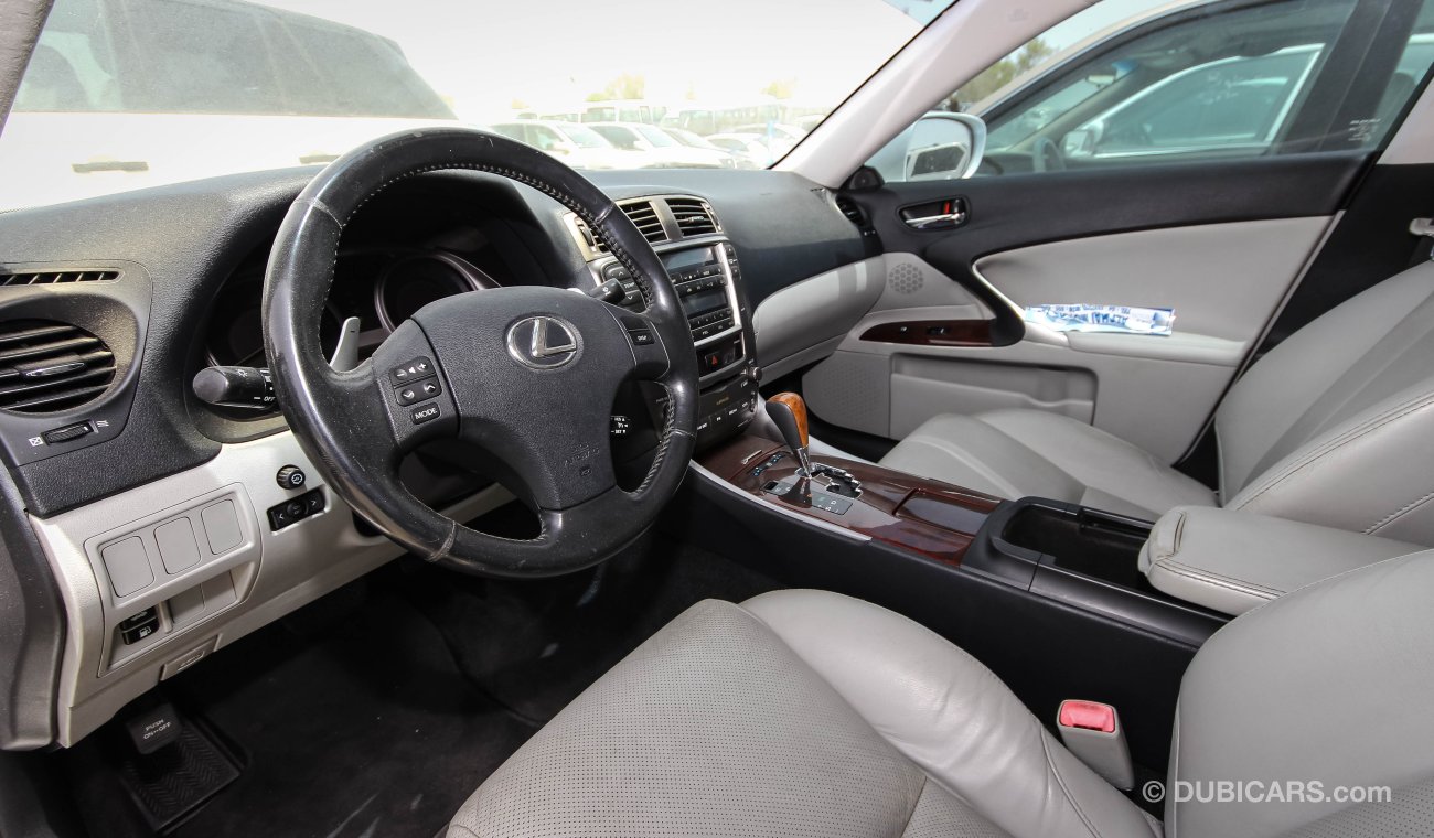 Used Lexus IS250 2006 for sale in Dubai - 65870