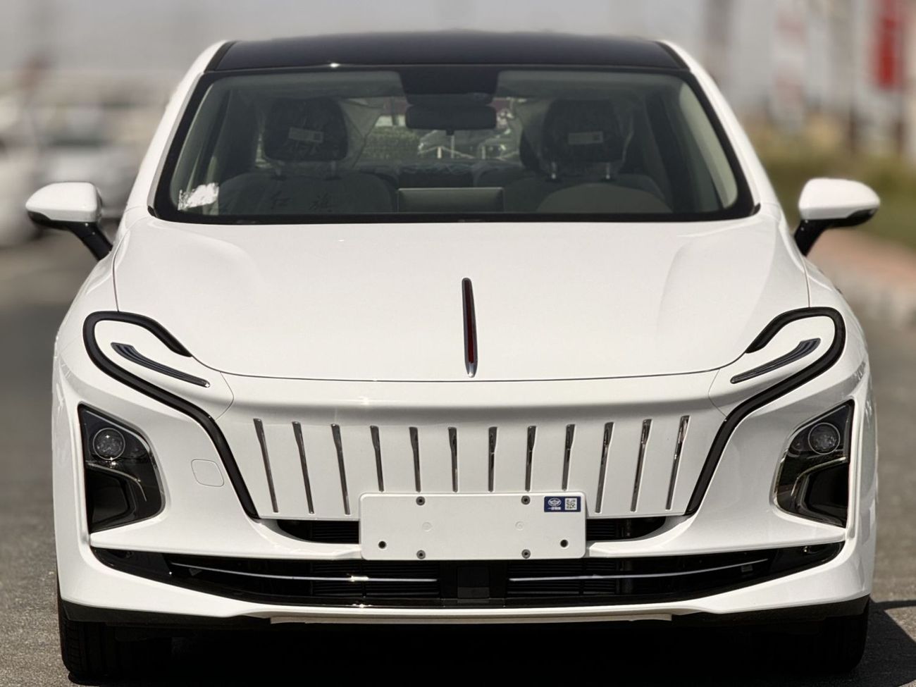 New HONGQI EQM5 HONGQI E-QM5 LUXURY WITH BLACK ROOF 2024 for sale in Dubai - 772767