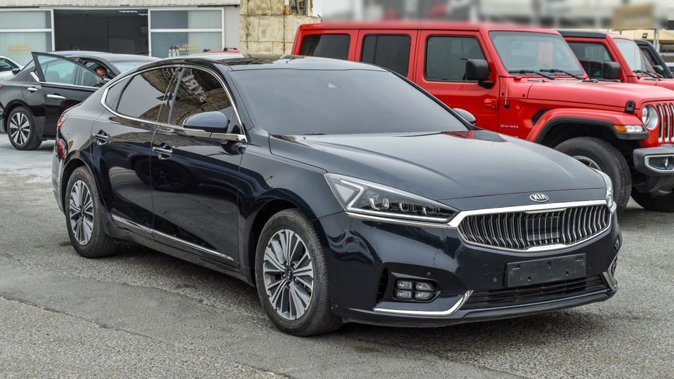 مستعملة كيا K7 Hybrid 2018 للبيع في دبي - 765610