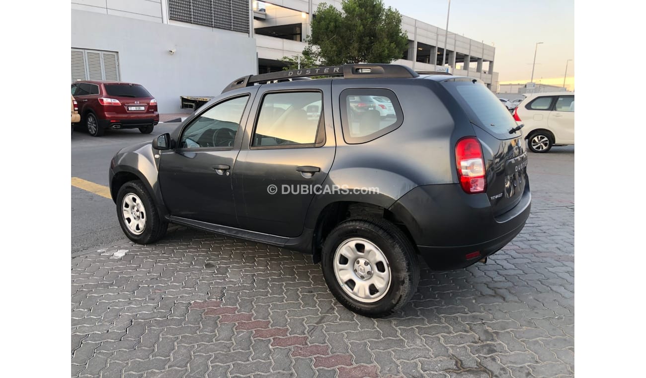 Used Renault Duster GCC 2017 for sale in Sharjah - 495572
