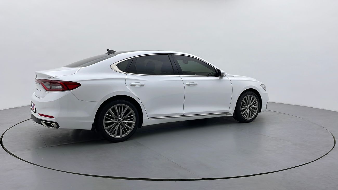 Used Hyundai Azera GLS 3500 2018 for sale in Dubai - 493790