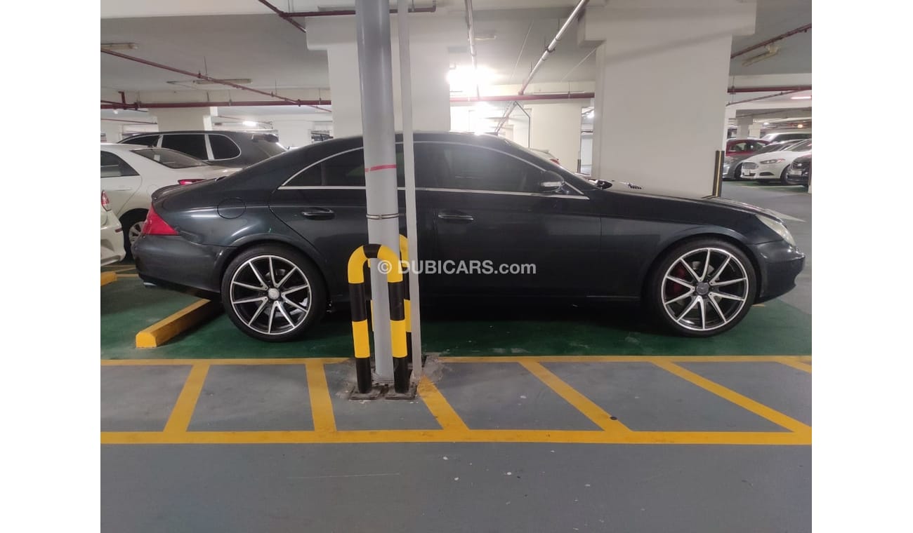 Used Mercedes-Benz CLS 350 35 2005 for sale in Dubai - 610079