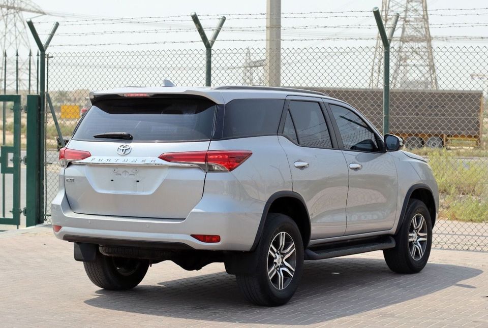 مستعملة تويوتا فورتونر EXR 2018 للبيع في دبي - 670114