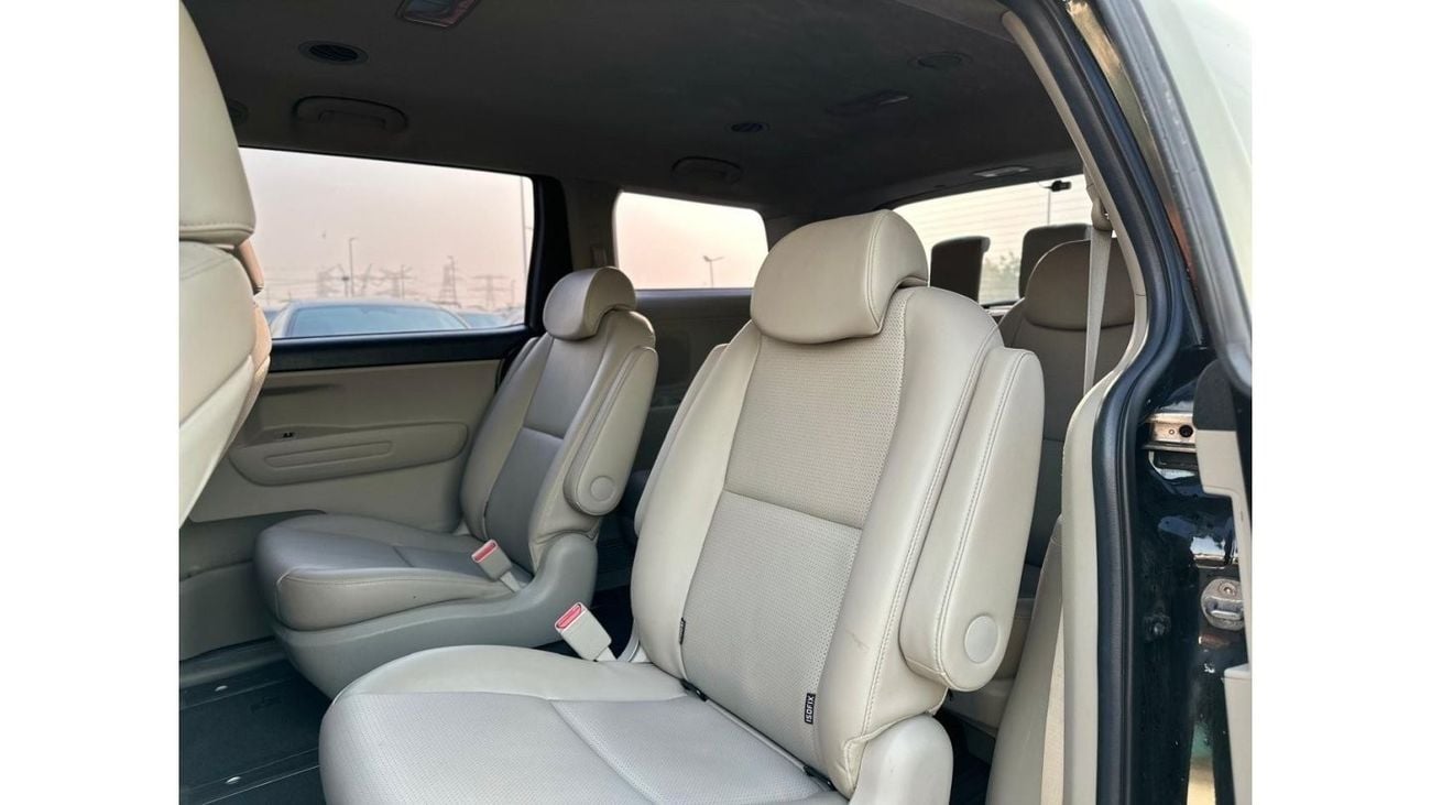 Used LX KIA CARNIVAL 2020 DIESEL 2020 for sale in Dubai - 759505