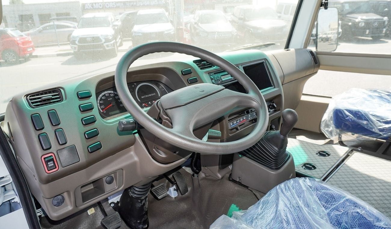 New Mitsubishi Rosa 4.2L Diesel 33 Passengers 2025 MY Export Only 2025 for sale in Dubai - 826082