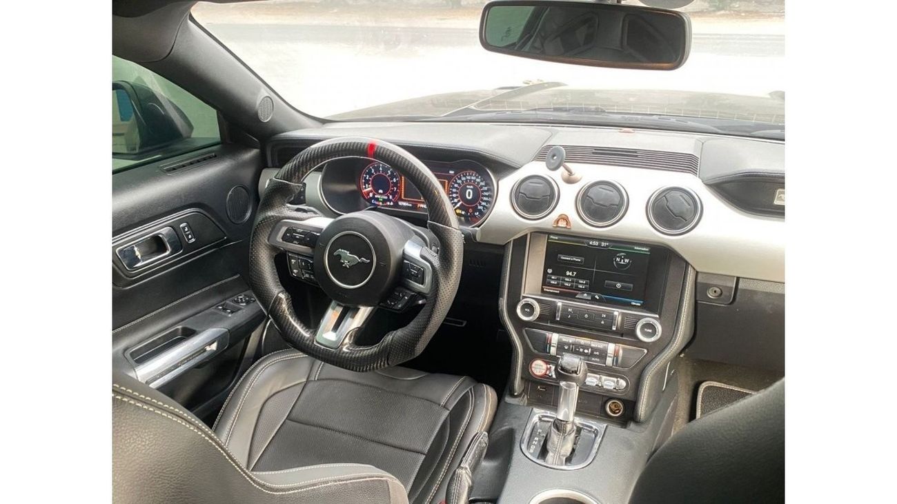 Used Ford GT 2015 for sale in Dubai - 727567