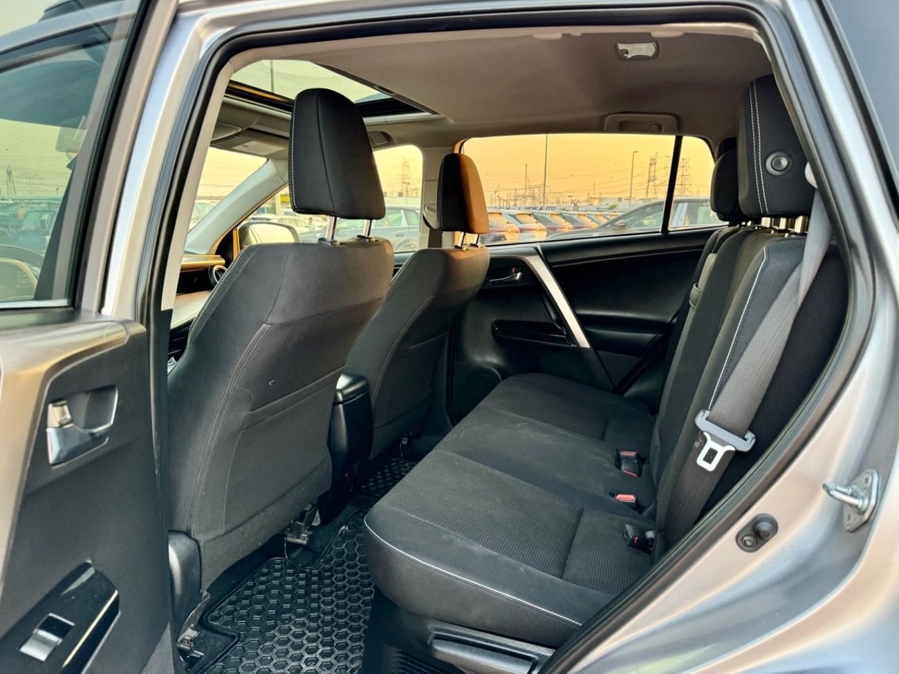 Used Toyota RAV4 Limited 2.5L 2018 Limited HYBRID SUNROOF PUSH START ...