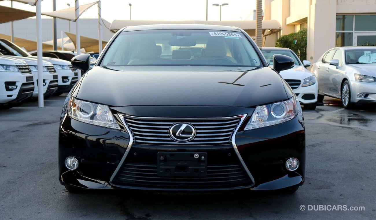 Used Lexus ES350 2013 for sale in Dubai - 278481