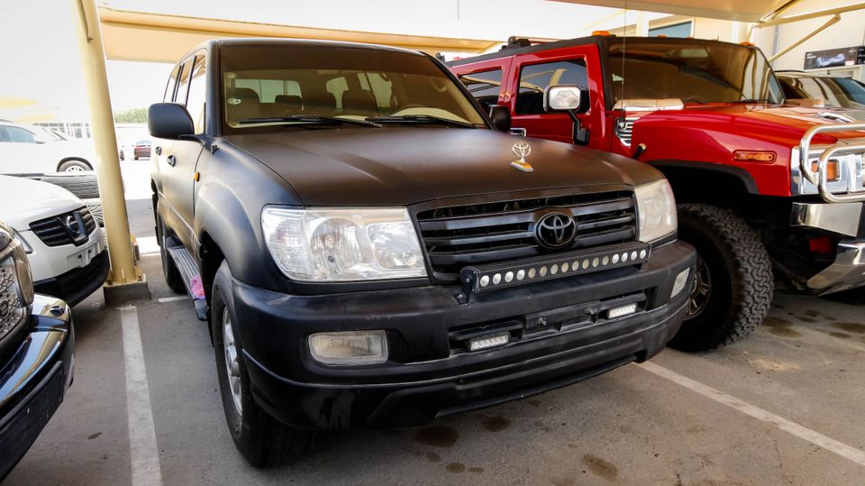 تويوتا لاند كروزر GXR للبيع: 29,000 درهم. أسود, 2002