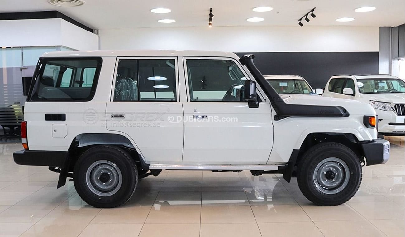 جديدة تويوتا لاند كروزر هارد توب LC76 4.2L Diesel 4WD 5M/T For Export 2024 للبيع في دبي - 791616