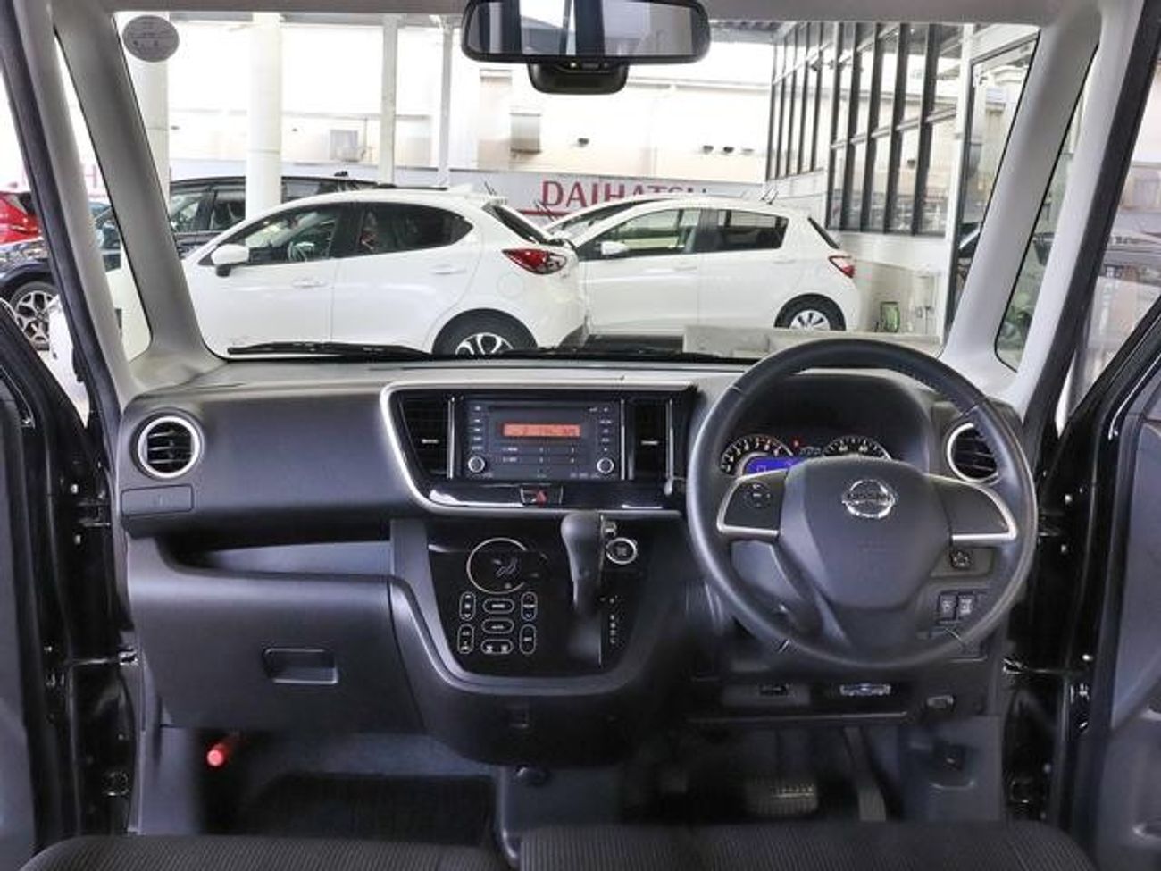 Used Nissan Z B21A 2019 for sale in Japan - 682109