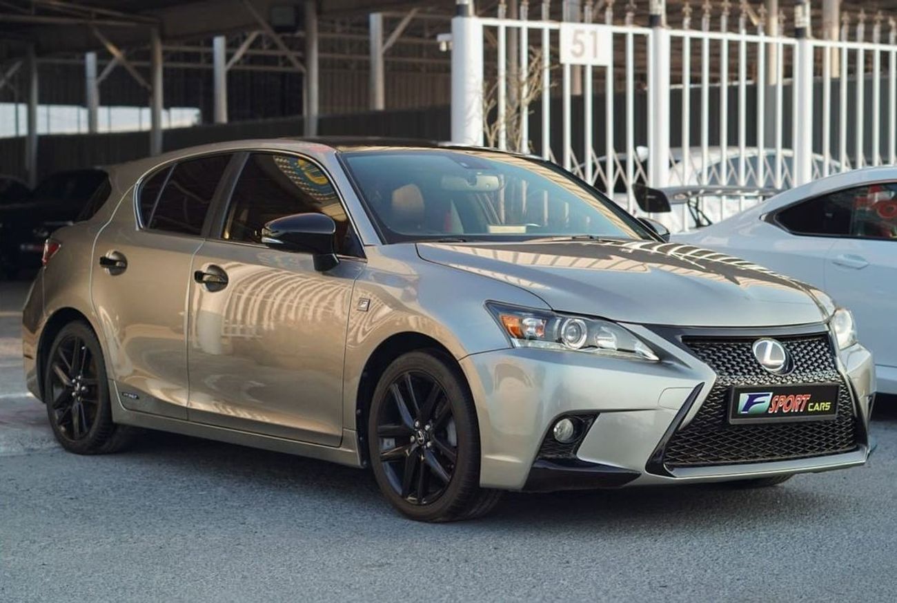 Used Lexus CT 200h Platinum 1.8L 2016 for sale in Dubai - 791877