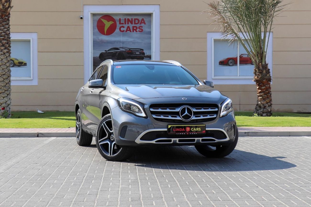 Used Mercedes-Benz GLA 250 X156 2018 for sale in Dubai - 605954
