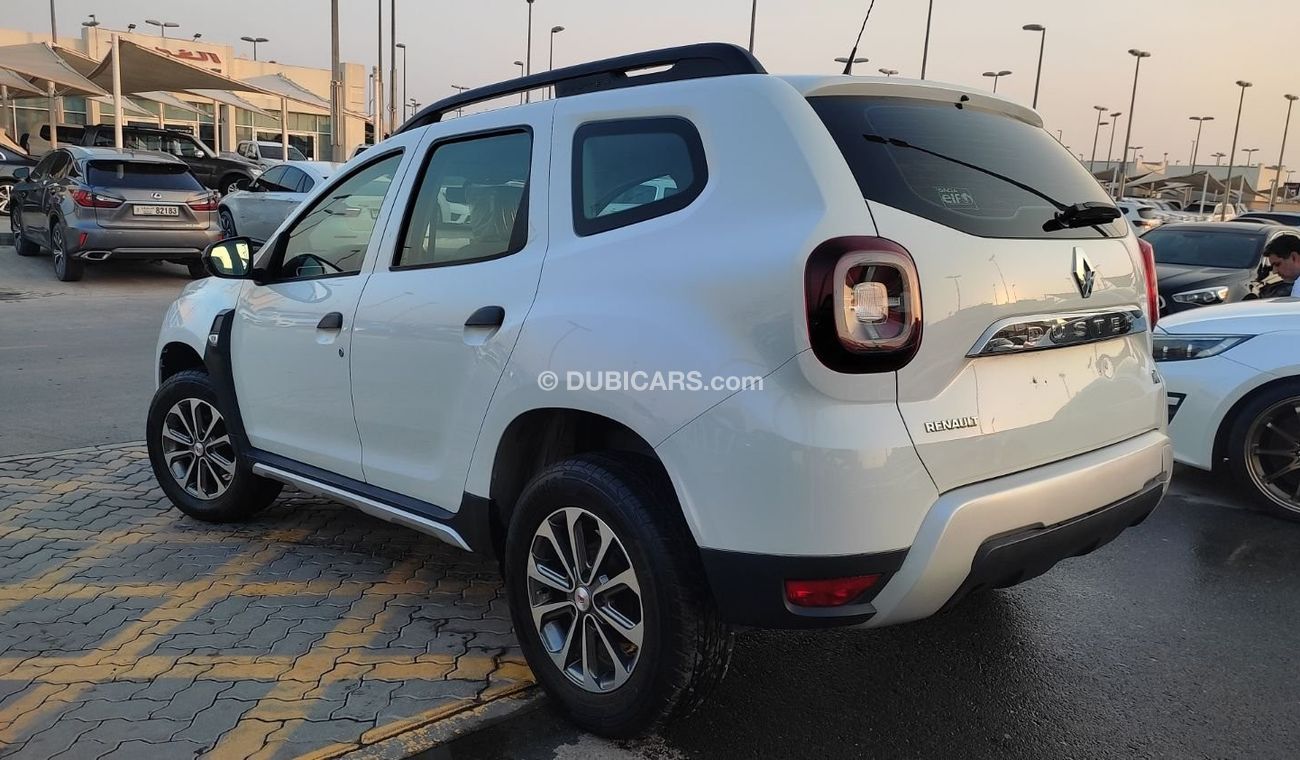 Used Renault Duster SE 2020 for sale in Sharjah - 551917