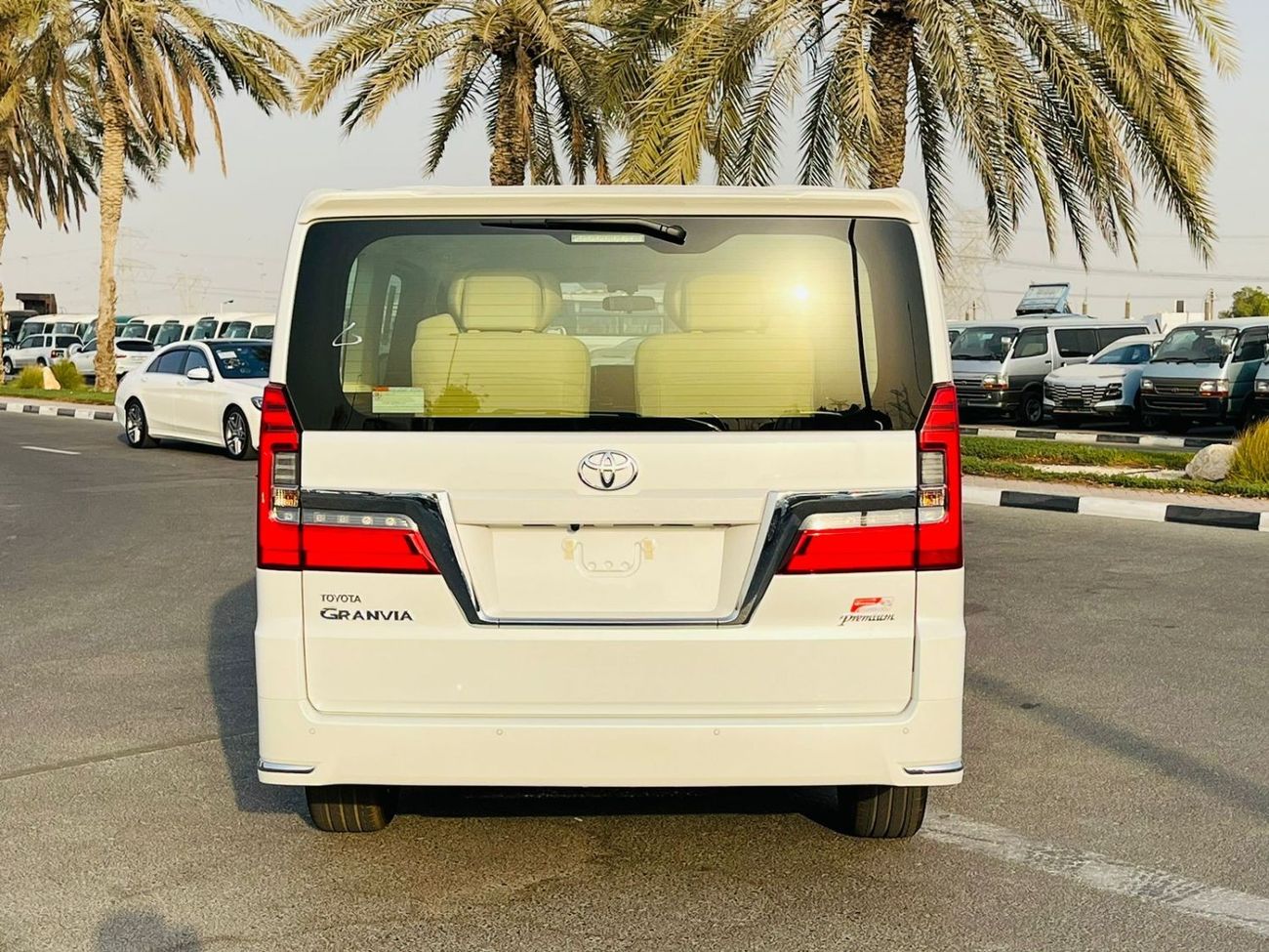 New Toyota Granvia 3.5L V6 2023 for sale in Dubai - 735123