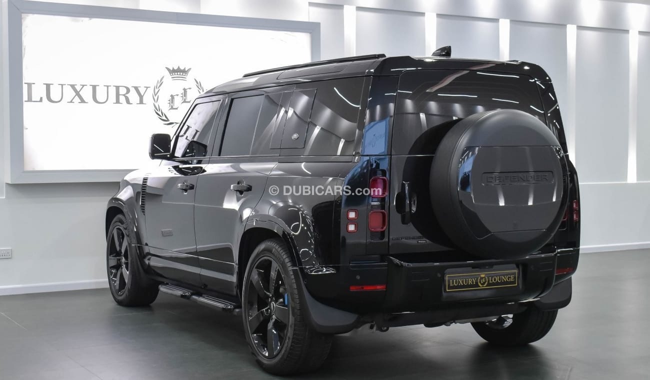Used Land Rover Defender HSE P400 2022 for sale in Dubai - 557426