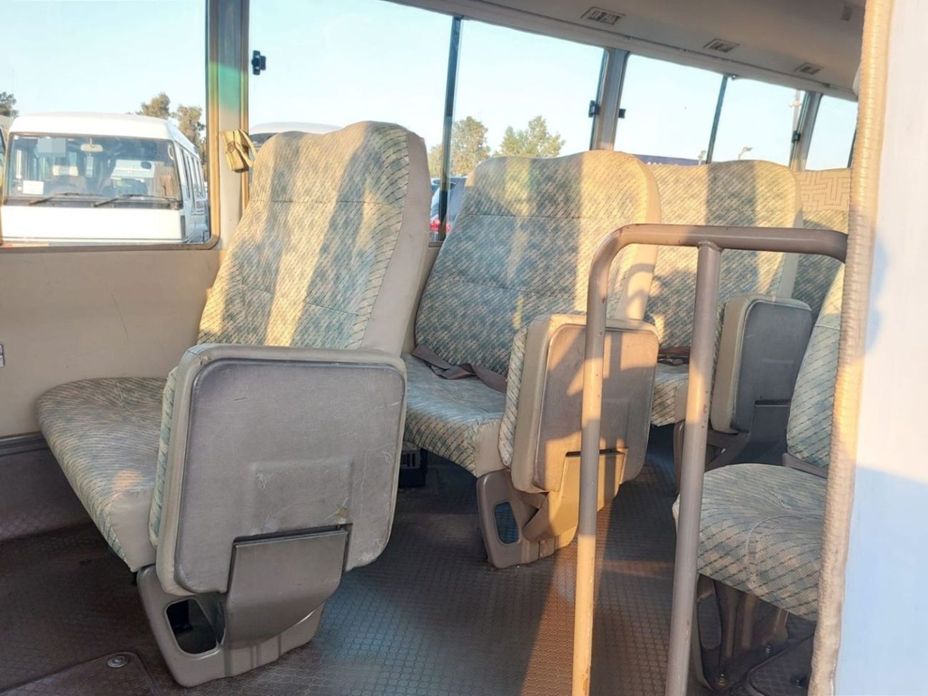 مستعملة ميتسوبيشي روزا MITSUBISHI ROSA BUS RHD 2001 MODEL 4.9 L DIESEL ...