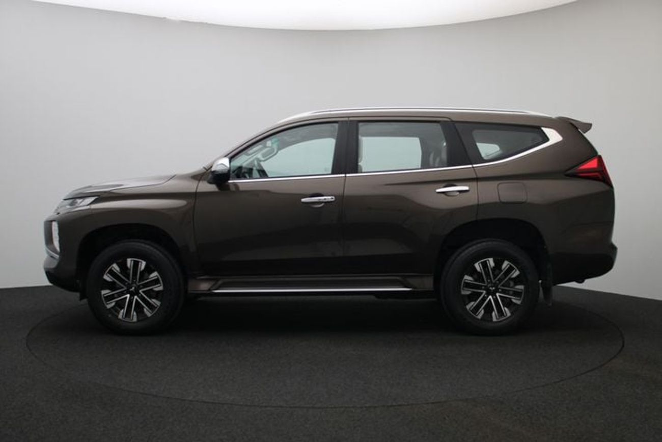 Used Mitsubishi Montero PREMIUM 3.0 2021 for sale in Dubai - 855329