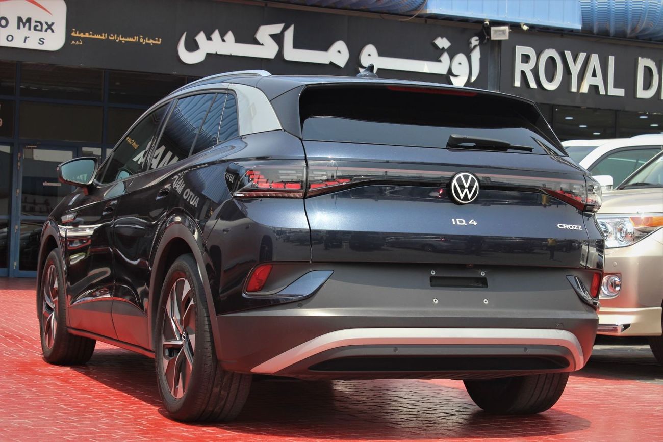 Used Volkswagen ID.4 CROZZ 2022 for sale in Dubai - 654272