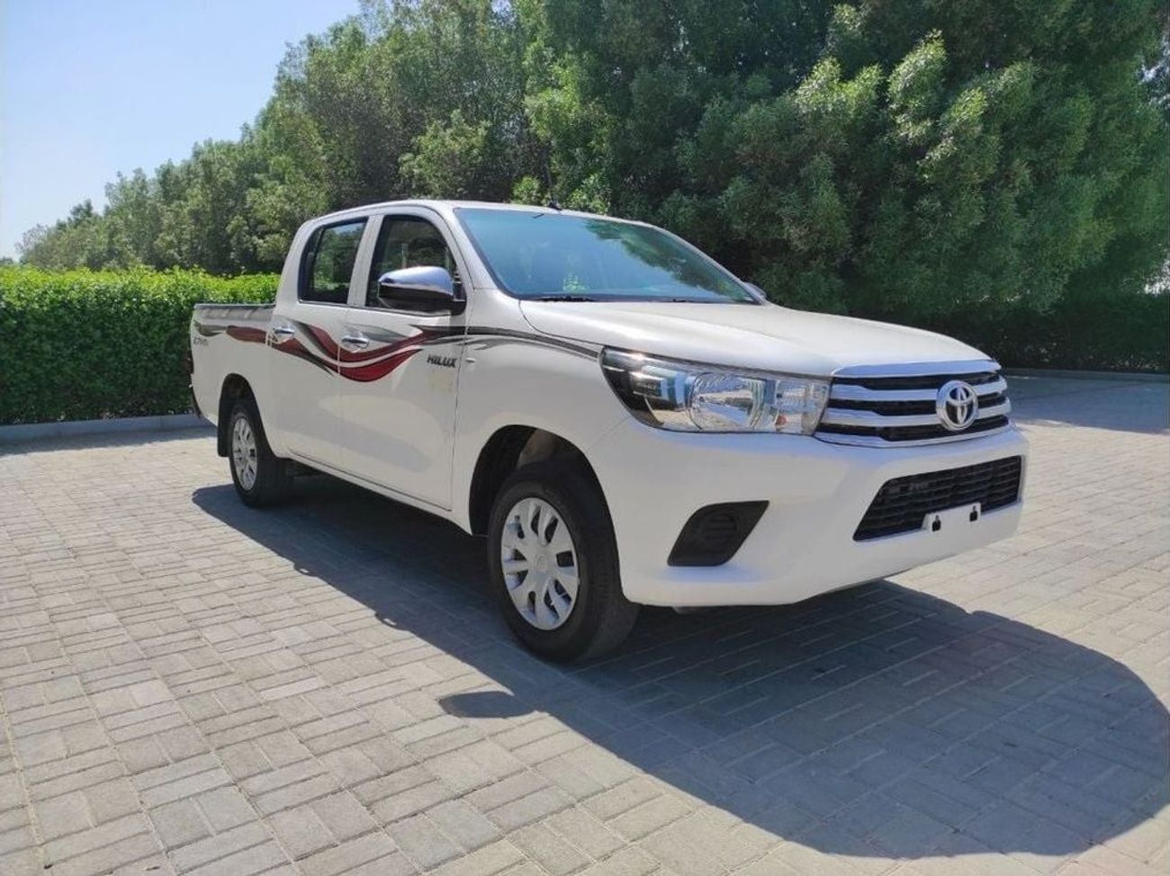 Used Toyota Hilux 2020 single 4×2 manual petrol 2020 for sale in Sharjah - 786318