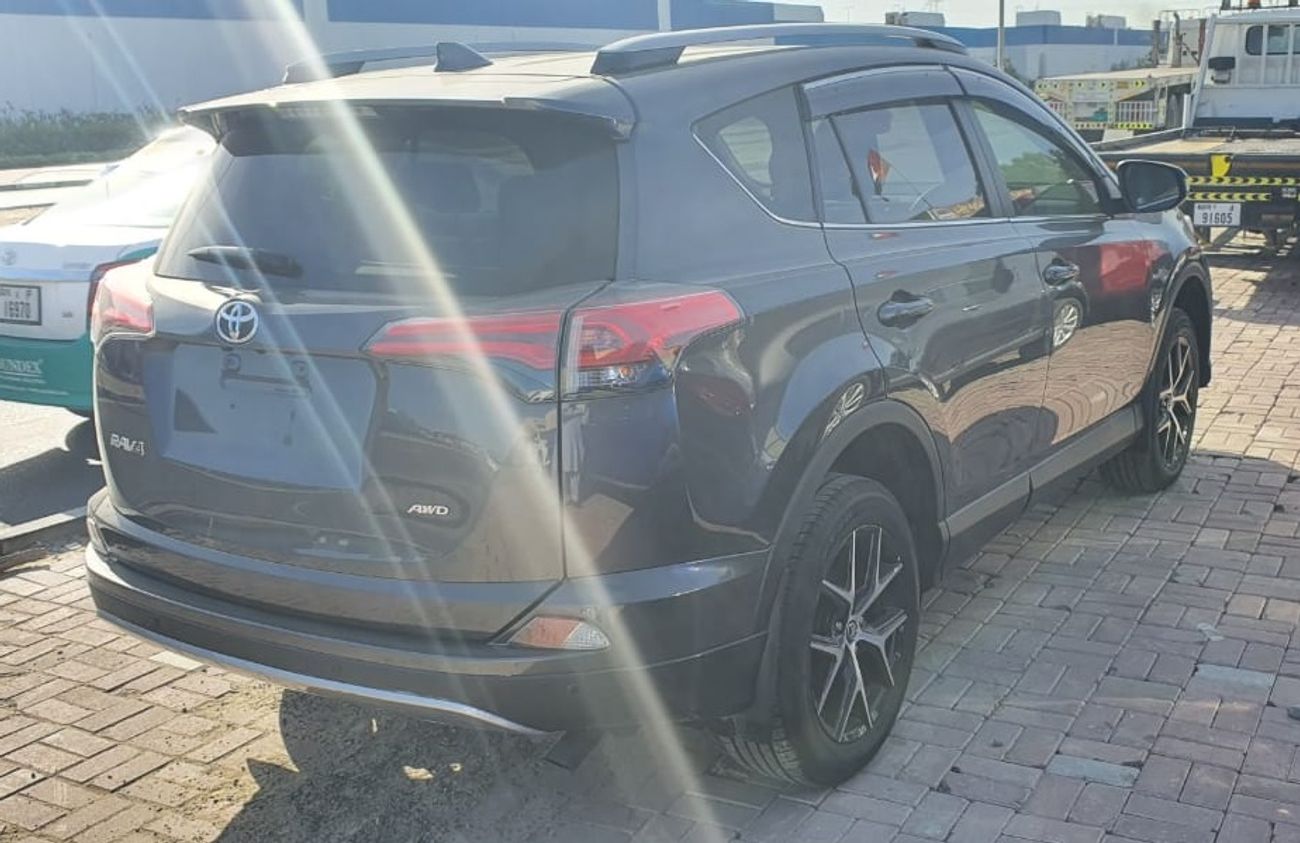 Used Toyota RAV4 RIGHT HAND DRIVE 2.5L PETROL 2018 for sale in Dubai ...