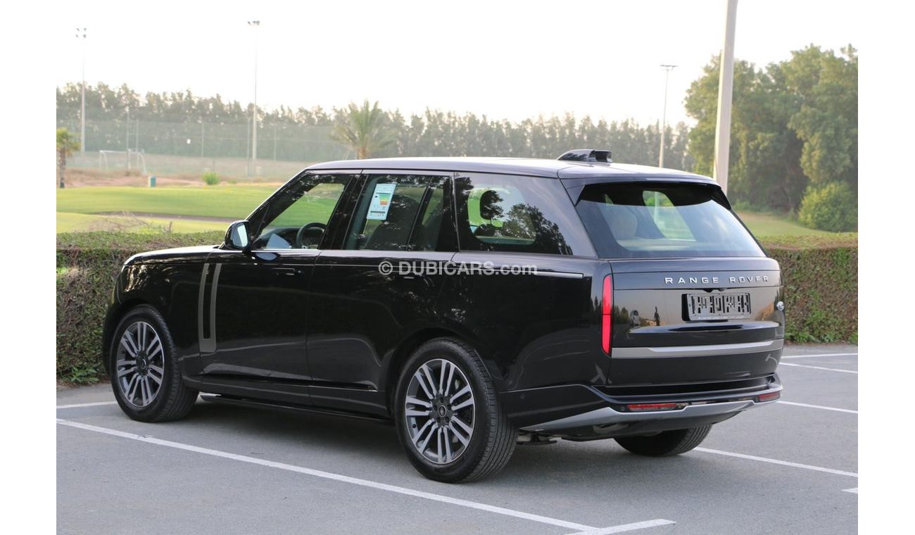 Used Land Rover Range Rover Vogue 2023 for sale in Sharjah - 616195