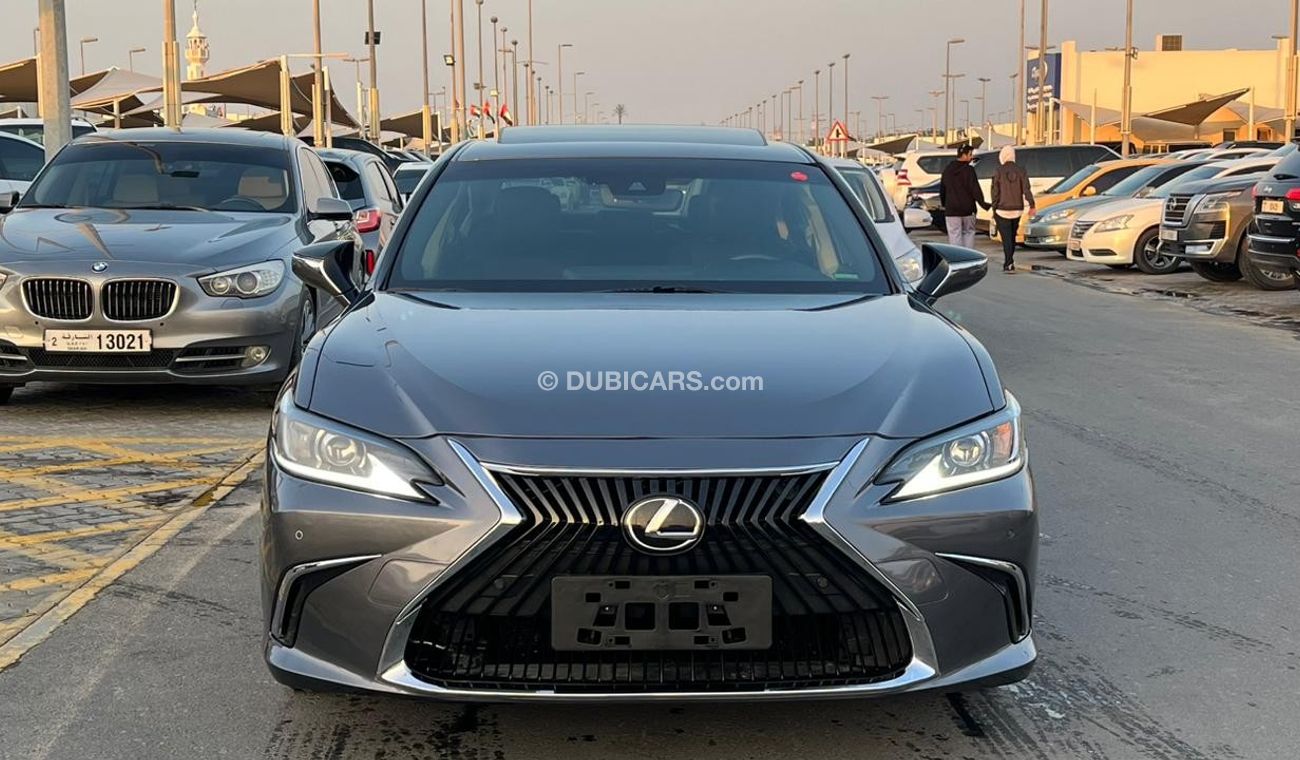 Used Lexus ES350 F Sport Full options 2021 for sale in Sharjah - 581903
