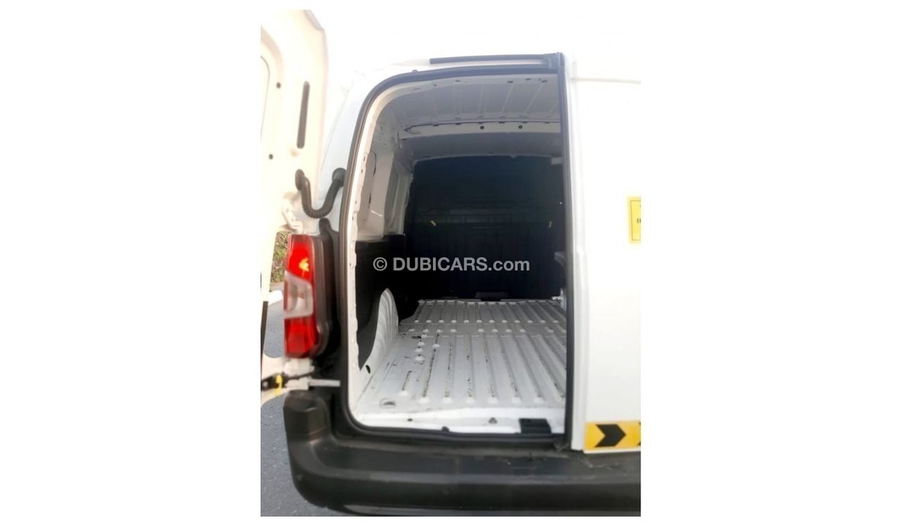 Used Peugeot Partner Long Body 2020 for sale in Dubai - 648149