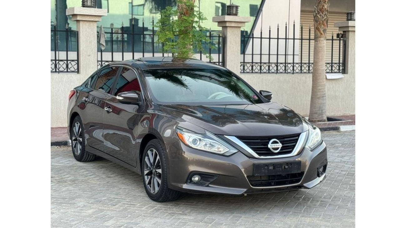 Used Nissan Altima SL 2017 for sale in Sharjah - 738041