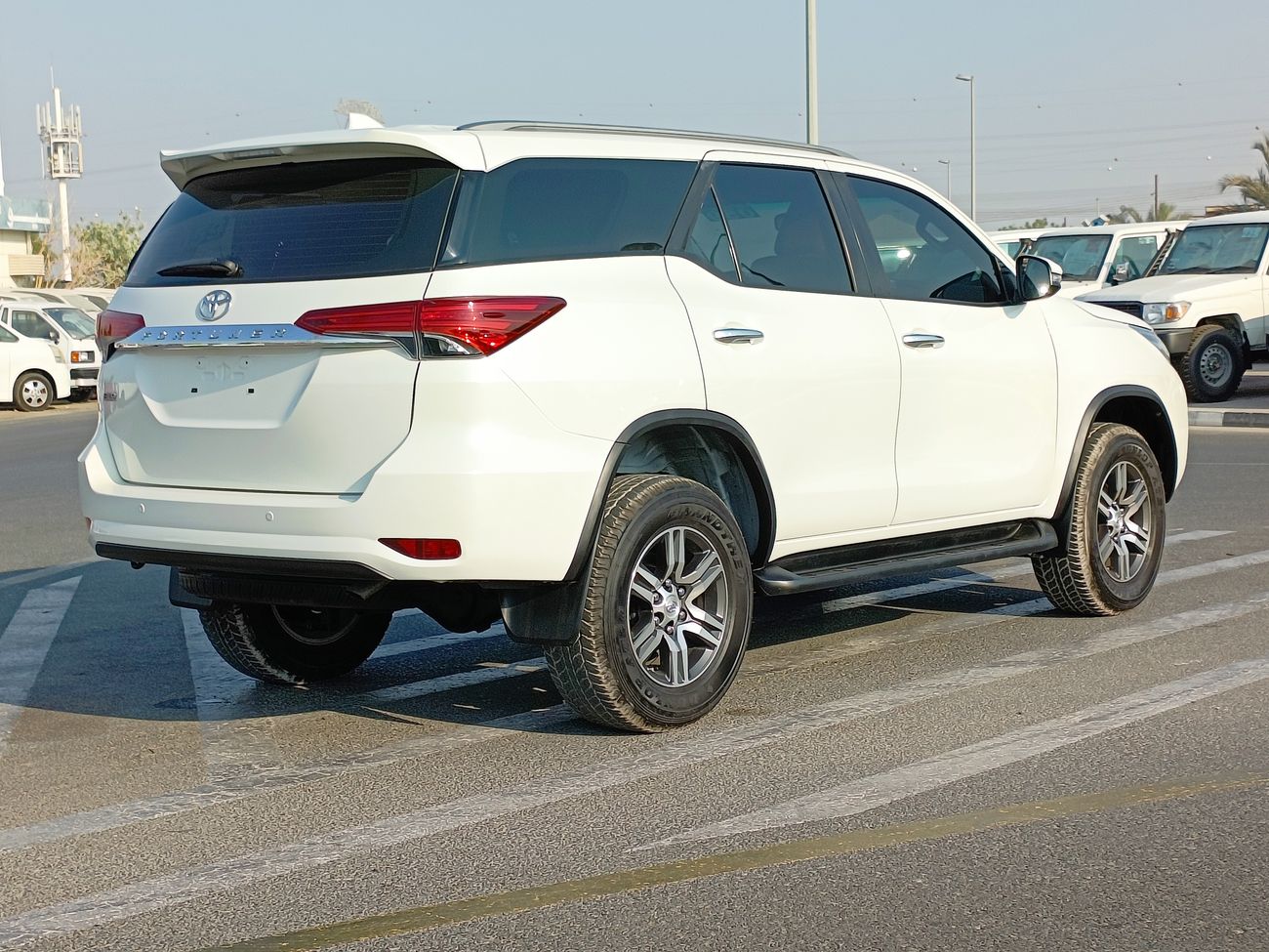 Used Toyota Fortuner 2.7L V4 PETROL, REAR A/C / LOOKS LIKE NEW ...