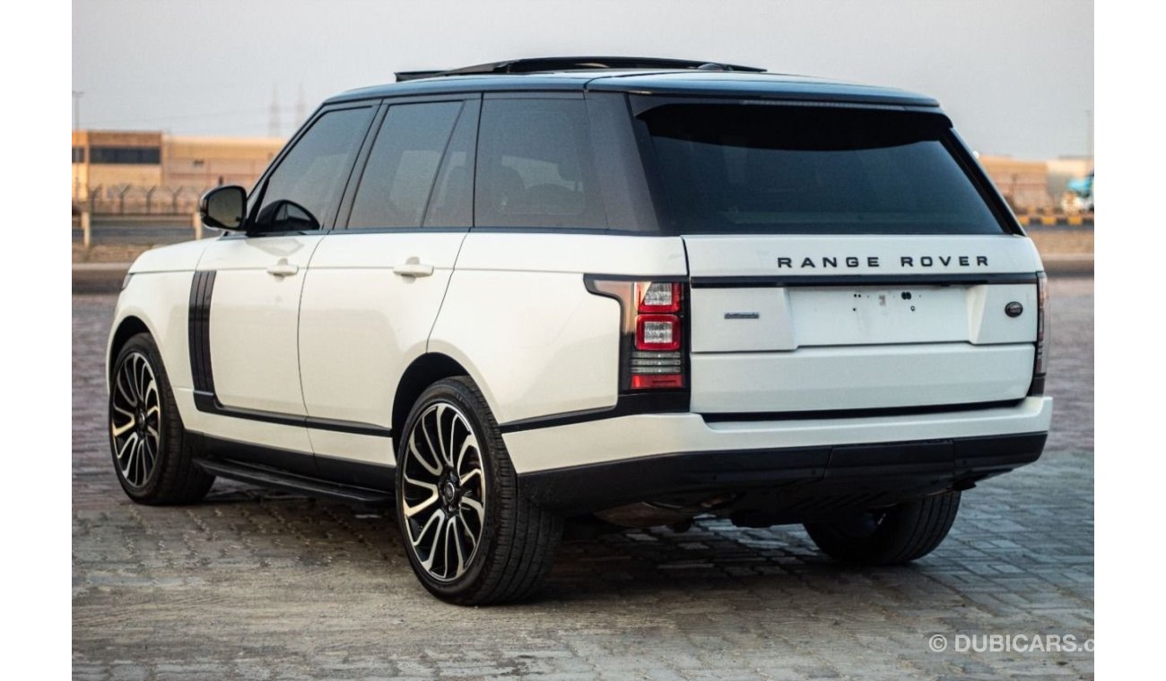 Used Land Rover Range Rover Vogue HSE 2014 for sale in Dubai - 557672