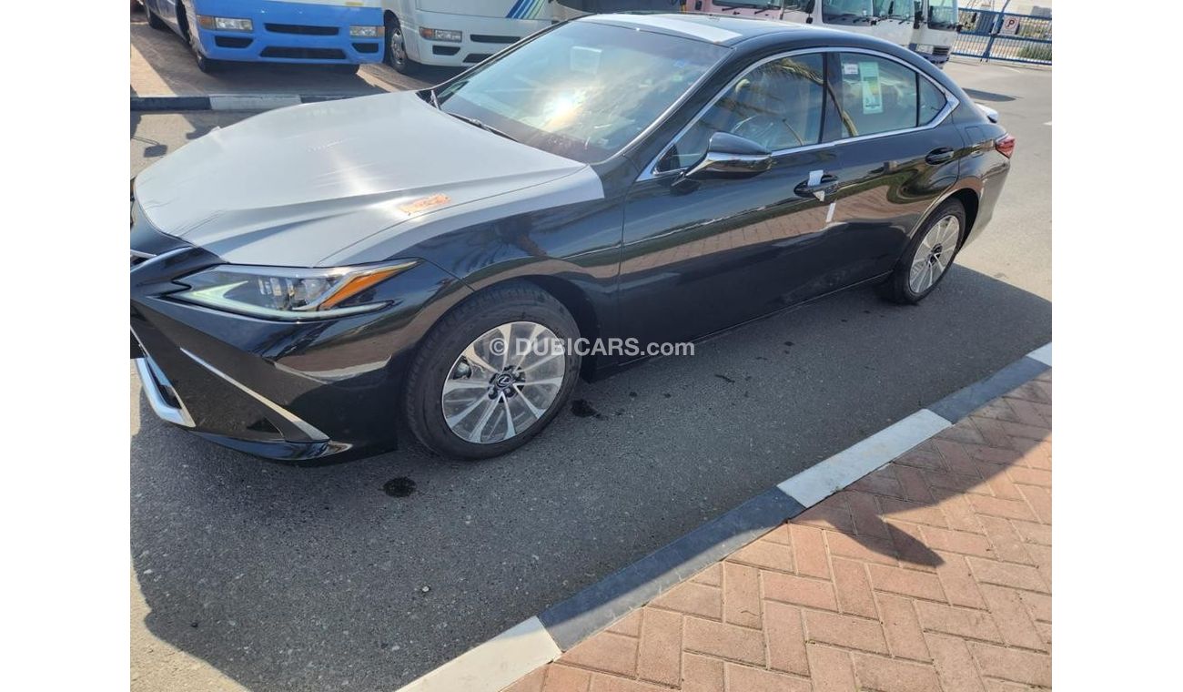New Lexus ES 300 LEXUS ES300h GCC SPECIFICATION 2023 for sale in Dubai - 668688